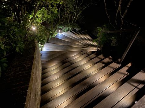 Winding Trex Stairs With Lights Deck Masters Llc