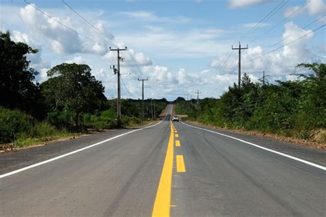 Iracema Vale Comemora Entrega De Trecho Da Estrada Que Liga A Cidade A