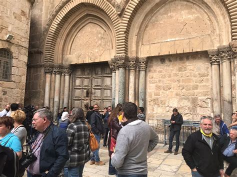 إغلاق كنيسة القيامة في القدس المحتلة احتجاجاً على مُمارسات الاحتلال