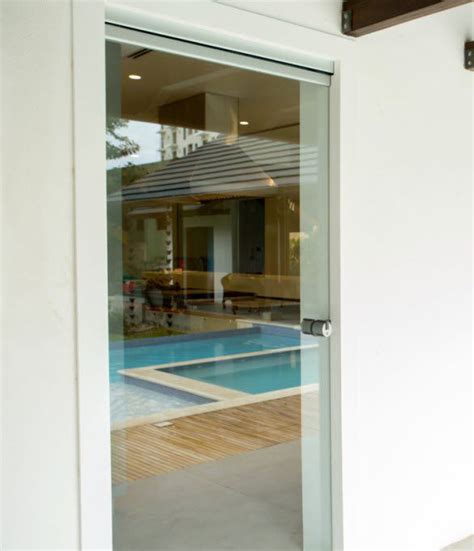 Porte fenêtre battante SEEGLASS MAX C3 Systems SL en aluminium