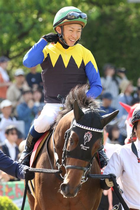 のだまハイ On Twitter ユーキャンスマイル荻野琢真騎手 母は強烈な追込みが印象に残るムードインディゴ秋華賞2着・府中牝馬