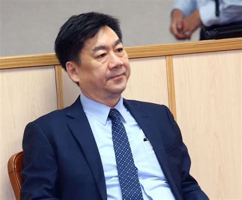 賴清德愛將｜前行政院發言人陳宗彥涉接受性招待遭起訴 和「小芸」等發生16次性行為 星島日報