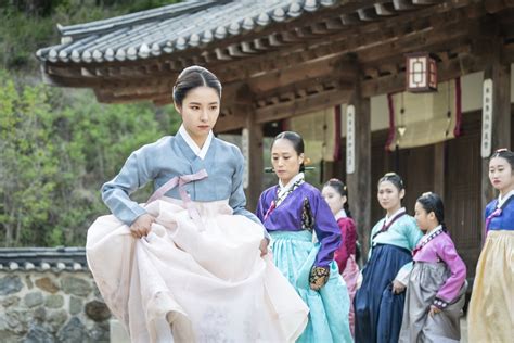 신입사관 구해령 신세경 이렇게 귀여운 노처녀 본 적 있나요