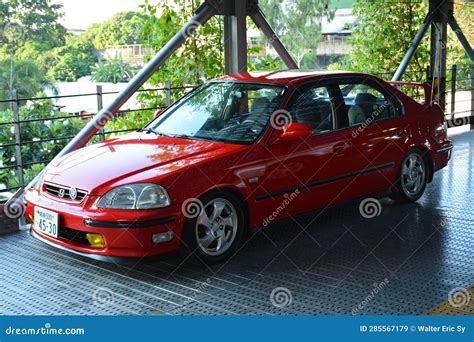 Honda Civic At East Side Collective Car Meet In Quezon City