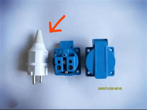 Whats This Plug Raskelectricians