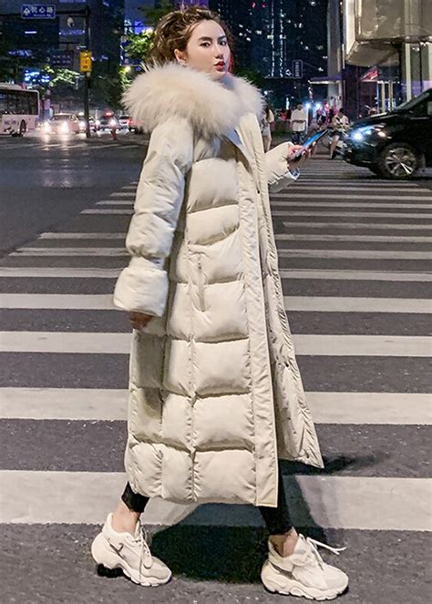 Cómo Combinar Un Plumífero Blanco Con Estilo ⇒ 【guía】 ️