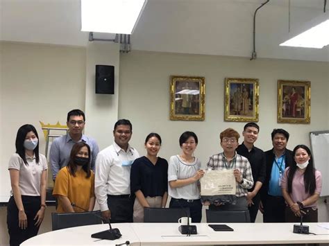 [ภาควิชาการบริหารจัดการเมือง] จัดอบรมการใช้ฐานข้อมูลห้องสมุด แก่