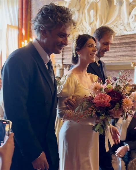 Le Foto Del Matrimonio Della Figliastra Di Fiorello Il Giorno