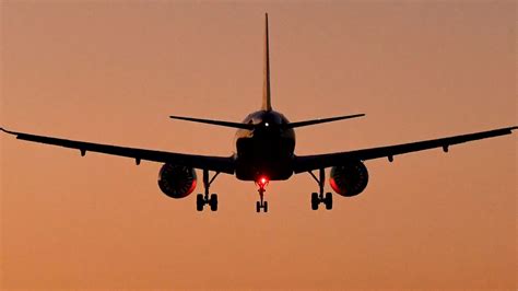 Operations At Delhi Airport Affected Due To Bad Weather 20 Flights