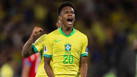 Estevao Willian Lập Siêu Phẩm Xe đạp Chổng Ngược ở Đt Brazil