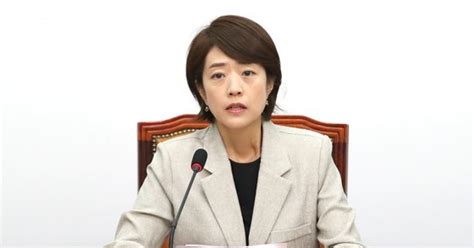 고민정 사진보고 누드라 한 가세연…法 1000만원 배상