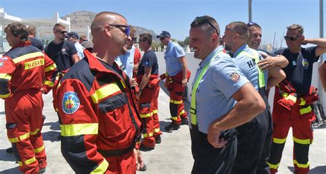 Hasiči sa po deviatich dňoch nepretržitej pomoci pri hasení rozsiahlych požiarov v Grécku