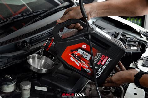 ฮอนด้าซีวิค civic เปลี่ยนน้ำมันเครื่อง เปลี่ยนสีเบรค engine oil service