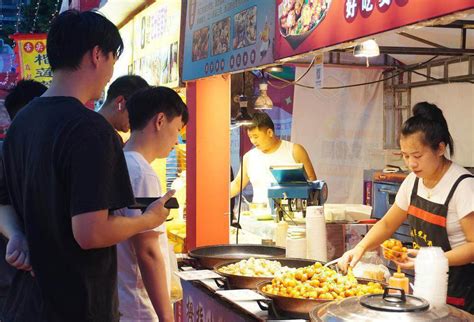 日均入场近万人次！羊城创意产业园非遗嘉年华燃动广州夏夜