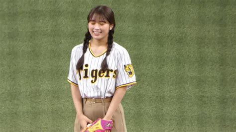 祝26歳 渋谷凪咲生誕祭 みなさんからおいわきコメント届く。阪神対dena戦ででトルネード投法でノーバンノーバン始球式 Togetter