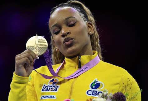 Rebeca Supera Biles E Conquista Bicampeonato Do Salto No Mundial De