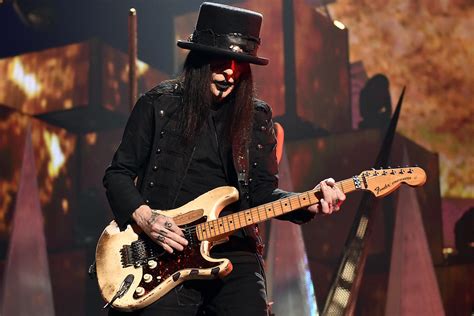 Motley Crue Guitarist Mick Mars Retires From Touring