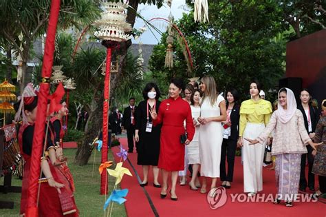G20 정상회의 배우자 프로그램 참석한 김건희 여사 연합뉴스