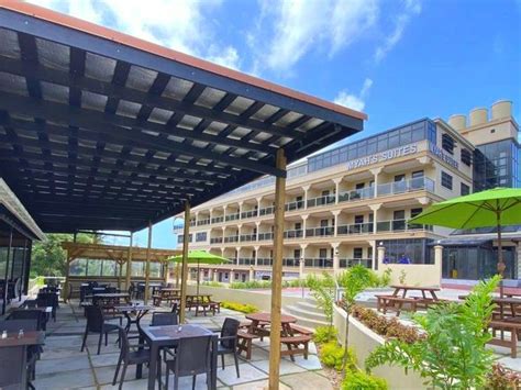 Restaurants Bars Lounge Myahs Hotel