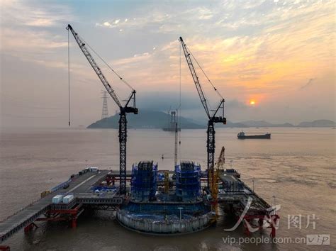 浙江舟山：甬舟铁路工程西堠门公铁两用大桥建设有序推进 人民图片网