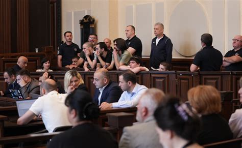 სინდისის 8 პატიმრის საქმე პროცესი პროკურატურის მოწმის არსენ ხუნაშვილის გამოკითხვით გაგრძელდება