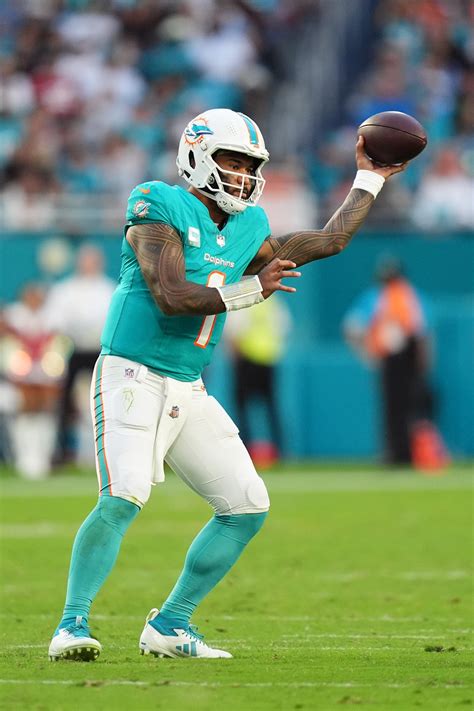 Miami Dolphins Instant Takeaways From 29 17 Win Over 49ers To Stay In Hunt
