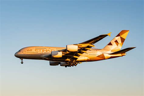 エティハド航空 Airbus A380 A6 Apg ロンドン・ヒースロー空港 航空フォト By Peistpさん 撮影2023年11月17日