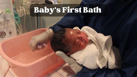 BABY S FIRST BATH IN THE HOSPITAL How To Bathe A Newborn YouTube