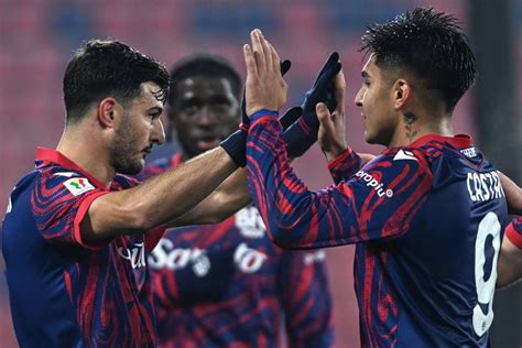 Bologna Ai Quarti Di Coppa Italia Monza Travolto 4 0 Il Tirreno