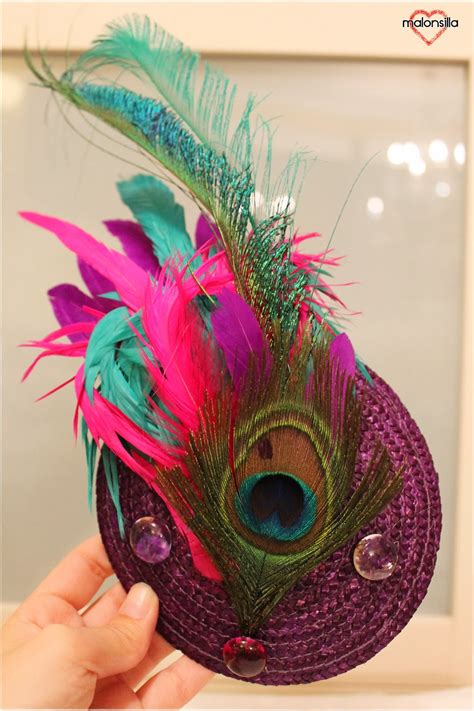 Tocado plumas Pavo Real Malonsilla Tocados Artesanía