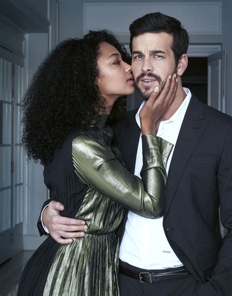 Mario Casas Mario Casas Y Berta Vázquez La Pareja Del Año