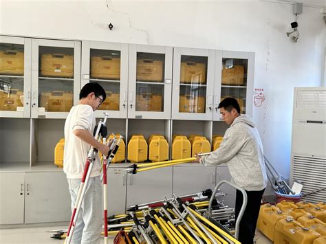 办实事暖人心测绘遥感信息学院党总支组织发展对象培训班学员开展社会实践活动
