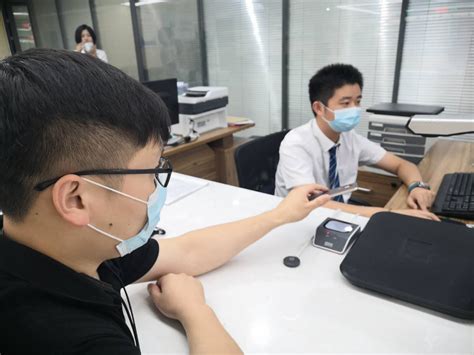 济南行政审批服务迎来电子证照时代 刷手机可办业务山东频道凤凰网
