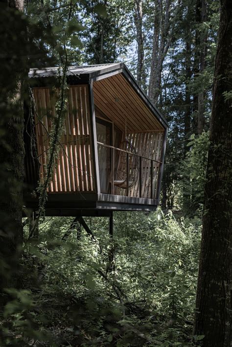 Photo 19 Of 21 In The Only Way Through This Cabin In Chile Is Up Its Narrow Backbone” Dwell