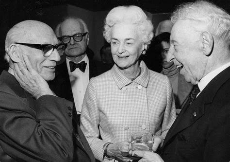 Plano Medio De Sol Hurok Alexander Steinert Bobsy Goodspeed Chapman Y Arthur Rubinstein