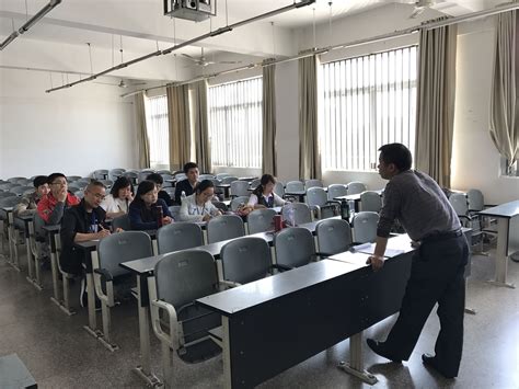管理系14级西科大本科毕业答辩圆满结束 四川航天职业技术学院
