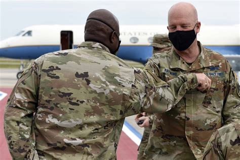 70以上 U S Space Force Uniforms 168549 What Do Space Force Uniforms Look