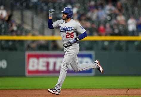 Dodgers News Jd Martinez Reacts To Historic Offensive Season From La