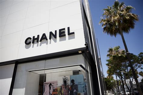 How Chanel Set New Fashion In Environmental Bonds Quicktake Bloomberg