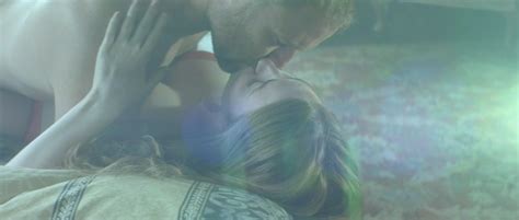 Naked Elise Jansen In Crawlspace I