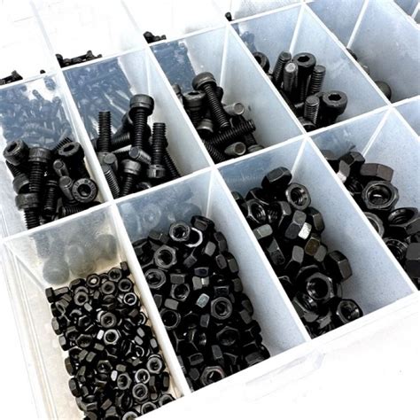 아이베란다 블랙 육각 볼트너트세트 16종 와샤 렌치 포함 고장력 볼트 너트 Ia 아이베란다 공식몰 목재 철물 공구