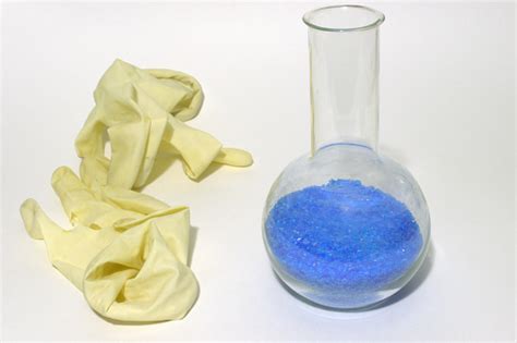 의료 장갑 밝은 Cupric 황산의 착용 하 고 구겨진 피렌체 플라스 크 Stem 주제에 대한 스톡 사진 및 기타 이미지 Stem 주제 개체 그룹 건강관리와 의술