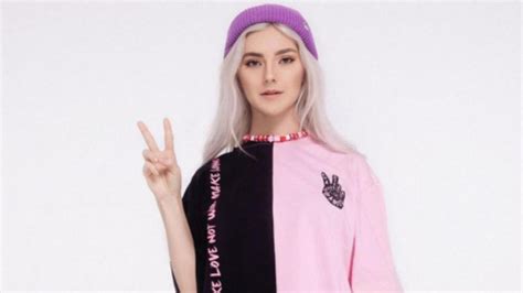 8 Potret Seksi Bintang Porno Eva Elfie Pernah Ke Indonesia Halaman 2