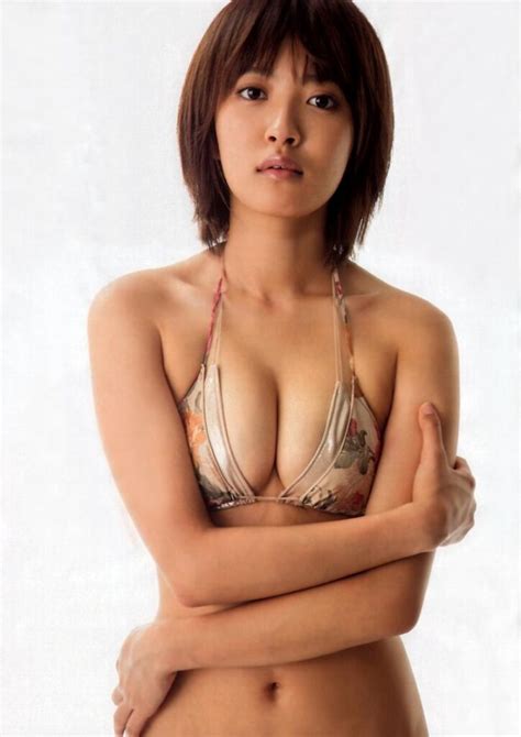 夏菜の水着画像90枚【人気女優の貴重なビキニ姿がヤバい！】 水着画像のまとめサイト「mizugazo（ミズガゾ）」