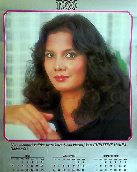 6 Potret Seleb Lawas Saat Jadi Model Kalender Jadul Cantik Banget