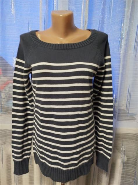 Светр — ціна 45 грн у каталозі Светри Купити жіночі речі за доступною ціною на Шафі Україна