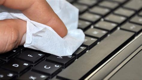 How To Clean Keyboard Without Damaging Laptop Know Very Easy Tricks
