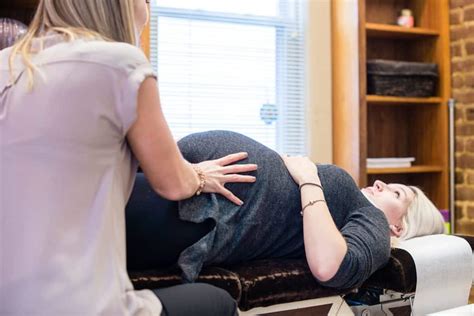 Right Chiropractor For Pregnancy 5 Essential Things In Finding The