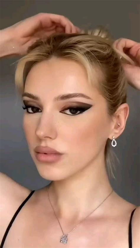 Eyes Makeup 💄👀 Eye Makeup Tutorial Eye Makeup Fashion Makeup
