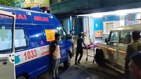 Road Accident In Maldah মুন্ডু কেটে ছিটকে পড়ল রাস্তায় ভয়াবহ পথ